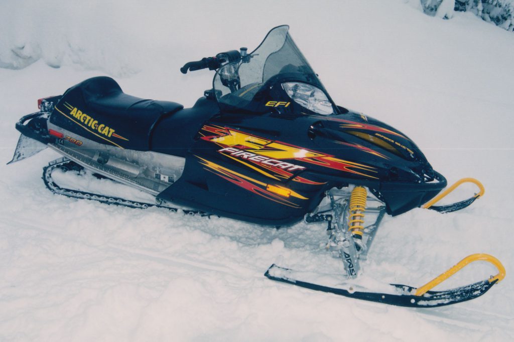 DIRTY ROTTEN ENGINES: Cat's Laydown 700 Twin - Supertrax Online